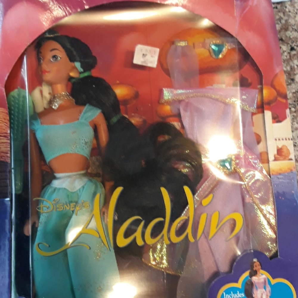 Unopened Disney's 1992 Aladdin Jasmine - Gem